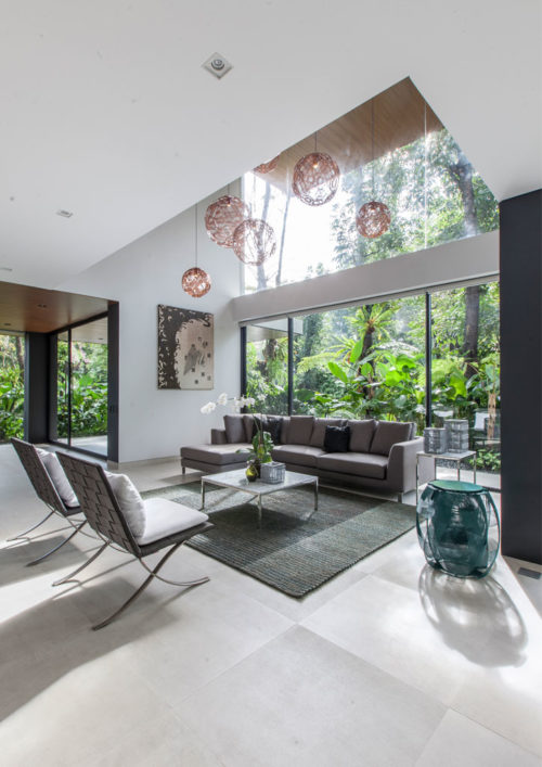 BUDJI+ROYAL Merges Tropical Aesthetics With Elegance