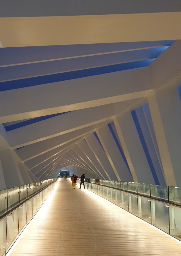 Twisted Bridge 03 Offers an Ethereal Urban Passage