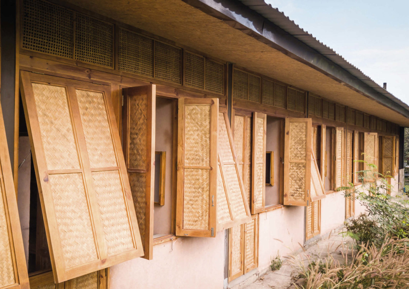 Hippo Farm’s Dorms Show Frugal Green Design