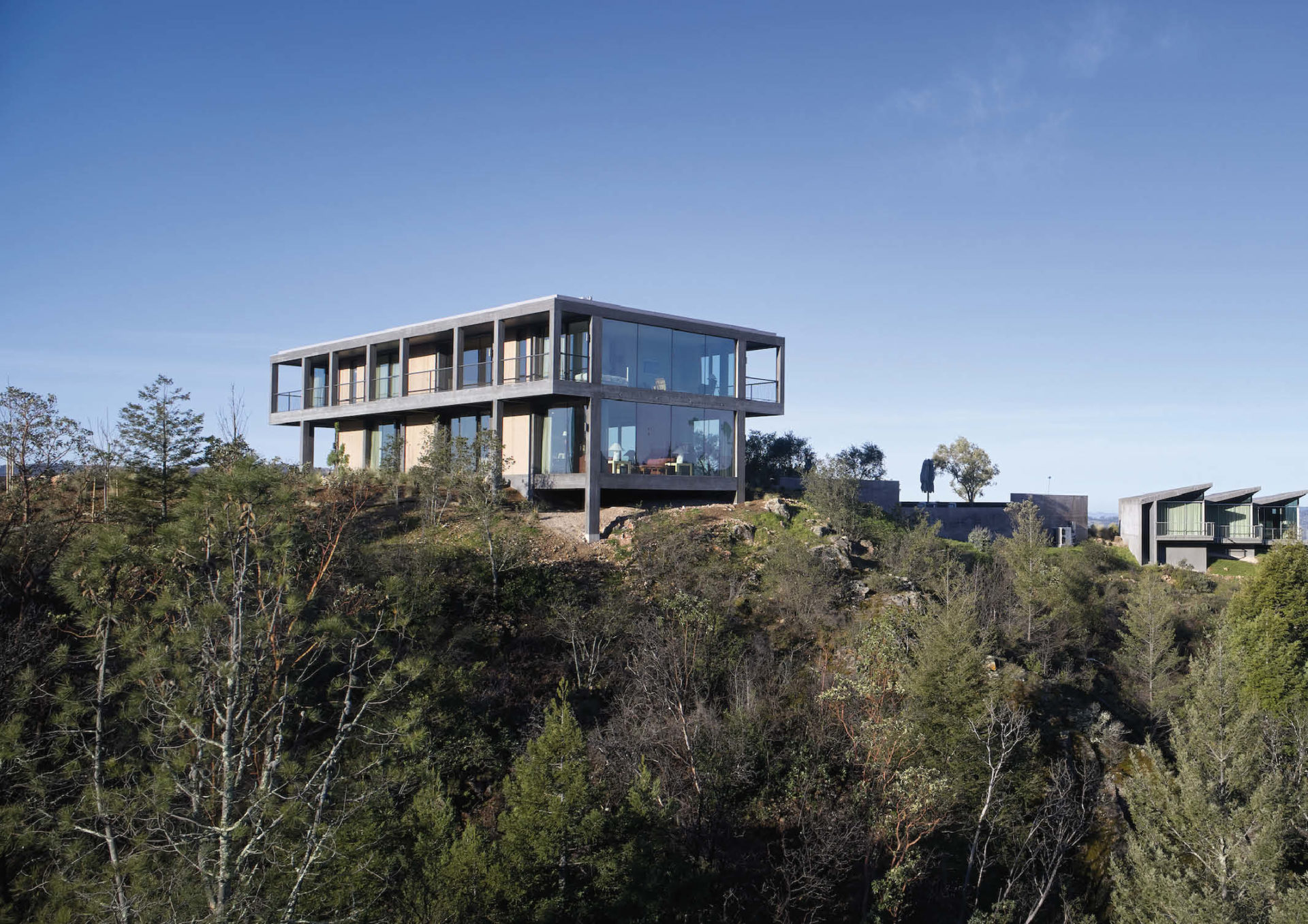 Fire Resistant Panels Define Exterior of Frame House