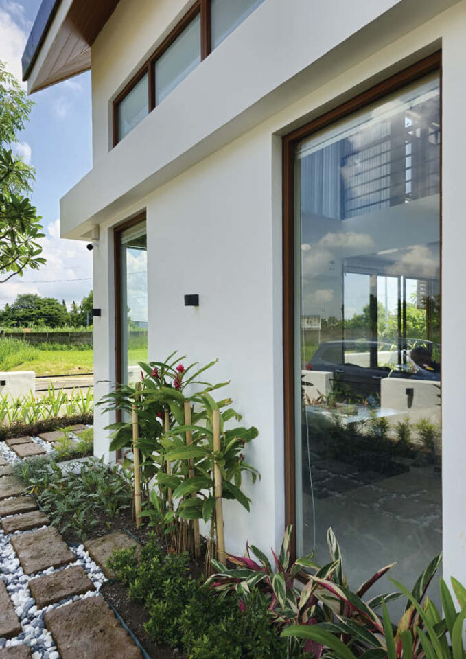 Balinese-Inspired Home in Laguna Marries Modernism