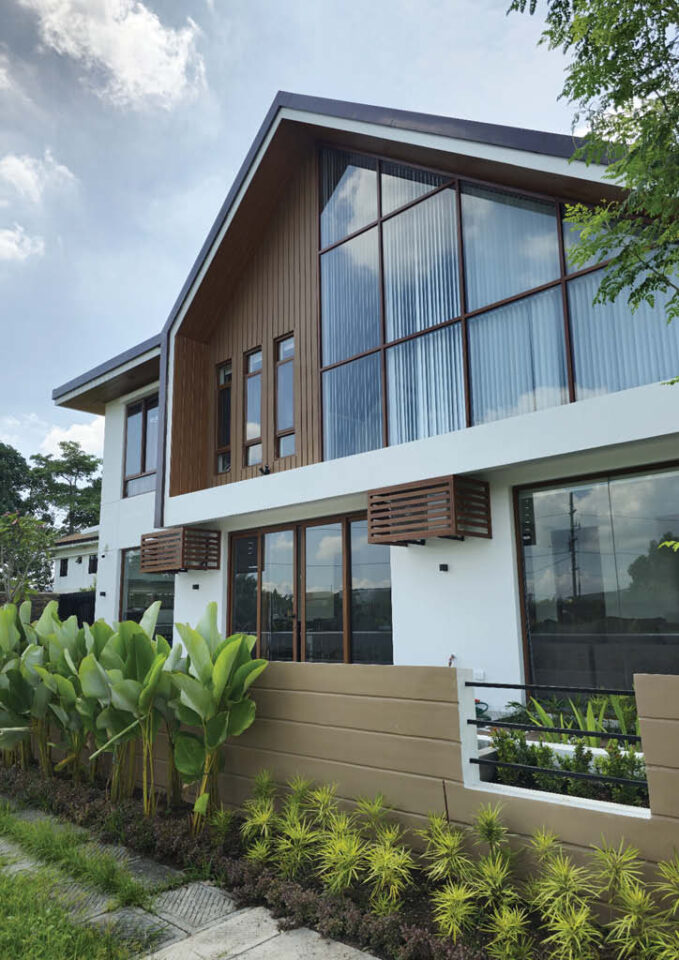 Balinese-Inspired Home in Laguna Marries Modernism