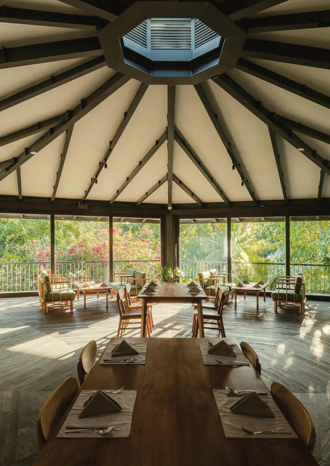 Octagon Restaurant Is an Elegant Treehouse Dining Spot