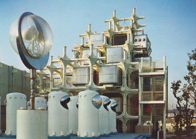 Metabolism Architecture: Buildings That Can Grow Over Time