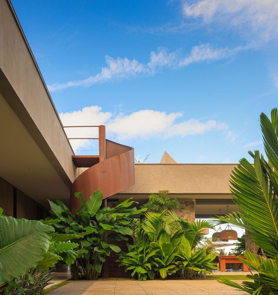 8 Brazilian Homes That Redefine Architectural Beauty