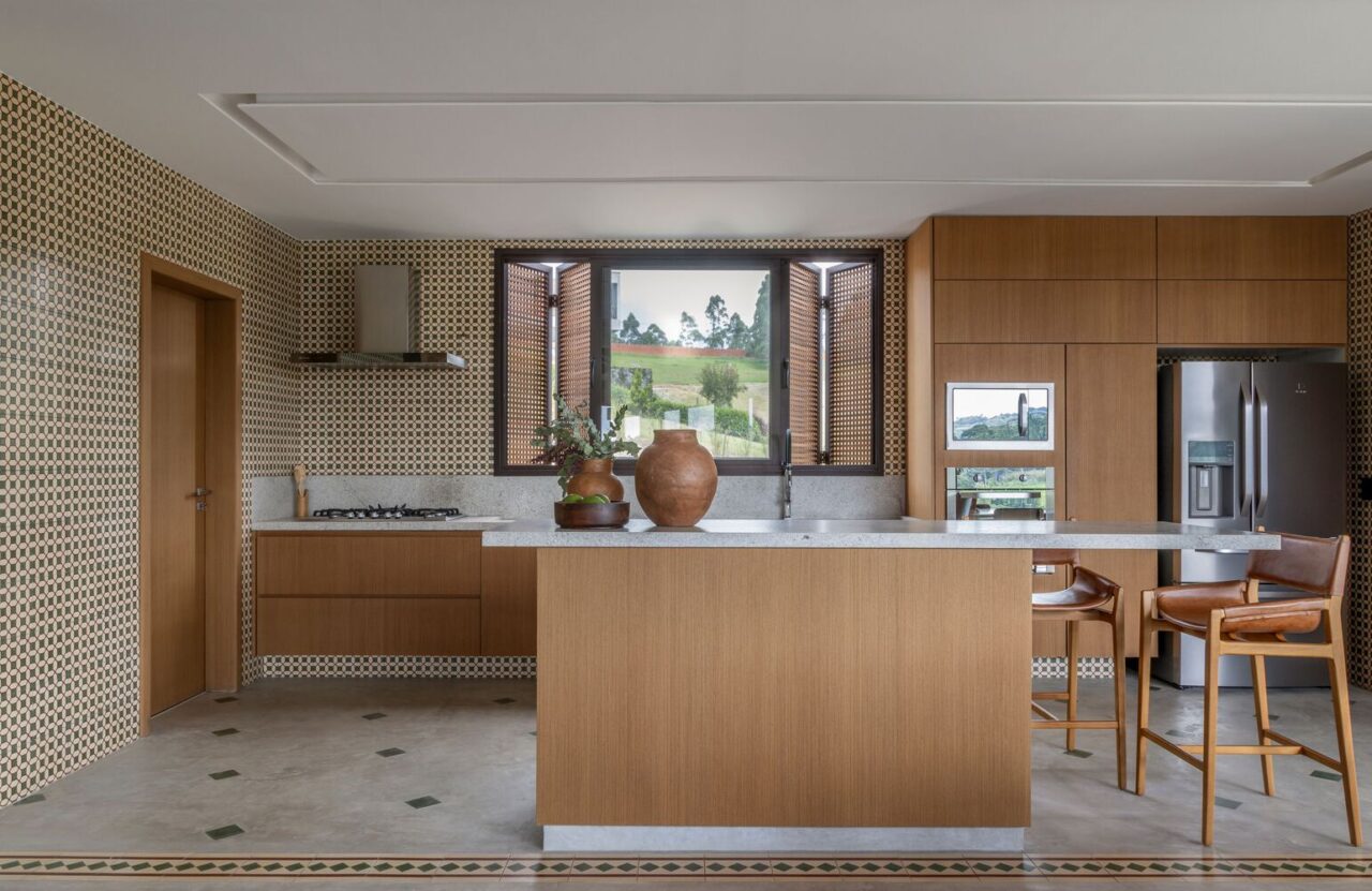 Boomerang House in Brazil Champions Eco Architecture