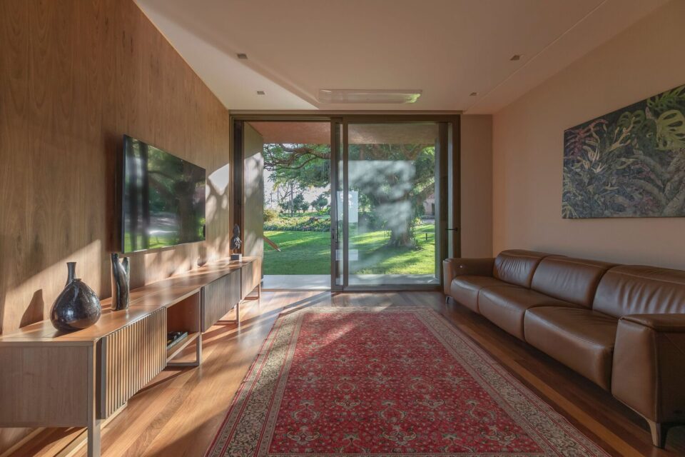 8 Brazilian Homes That Redefine Architectural Beauty