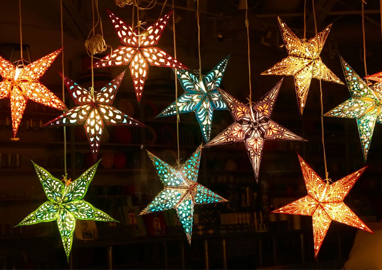 How the Parol Became the Staple Filipino Christmas Decor