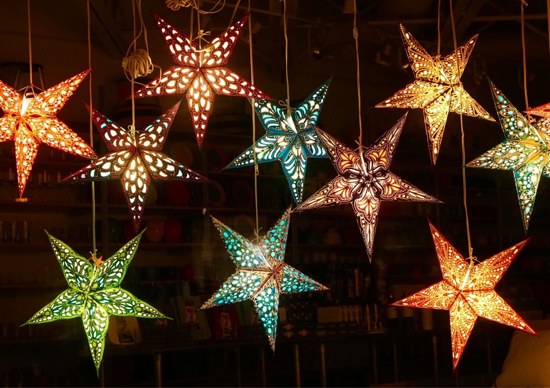 How the Parol Became the Staple Filipino Christmas Decor